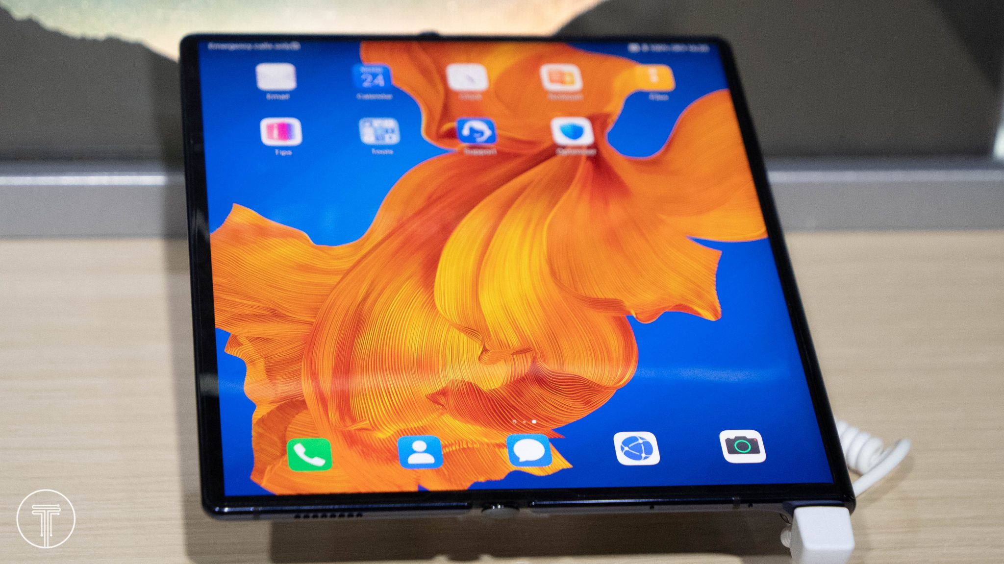 Huawei претоплиха нов сгъваем смартфон Mate Xs, таблет и лаптоп ...