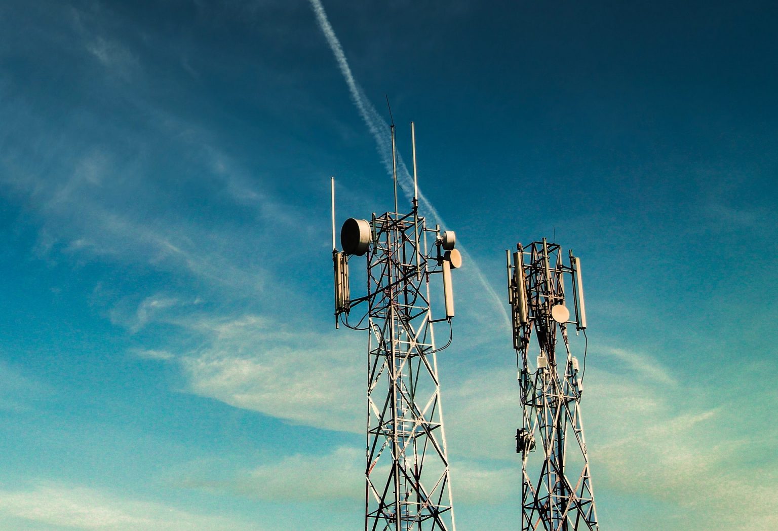 Huawei засилва лидерството си при телеком оборудването през 2020 г ...